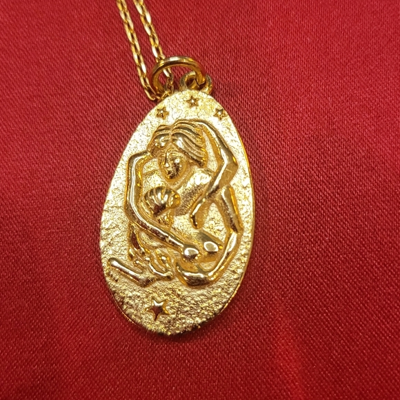 Amber Sceats | Jewelry | Amber Sceats Tear Drop Pendant 8k Gold Plate ...